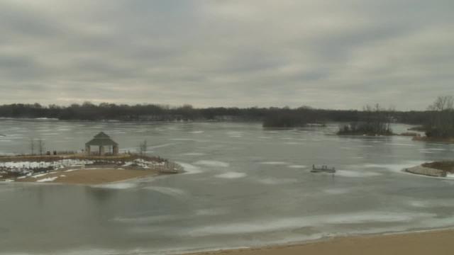 Webcam Crystal Lake Shore live | earthTV